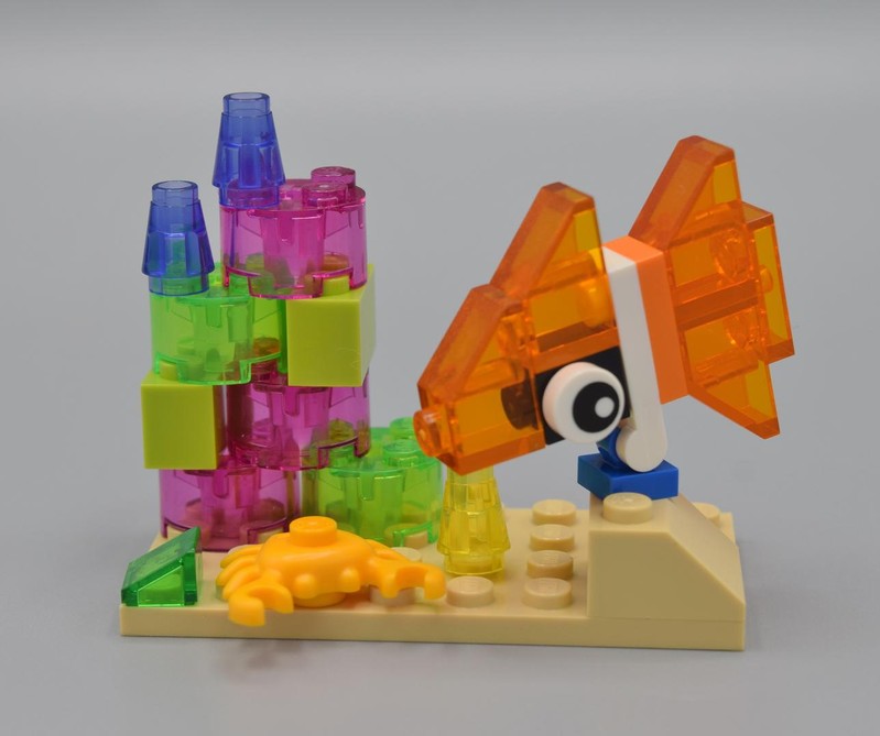 Review: 11013-1 - Creative Transparent Bricks | Rebrickable - Build ...