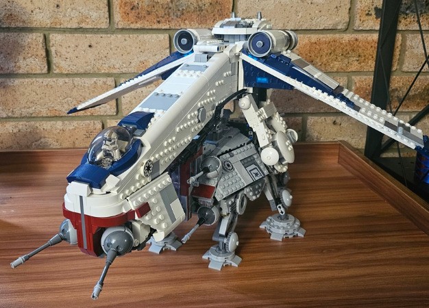 LEGO MOC Republic Dropship V2 (Works with 2008, 2013, AND 2022 AT-TEs ...