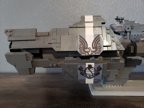 LEGO MOC-54994 Halo UNSC Paris Class Heavy Frigate V1 by brickdefense ...