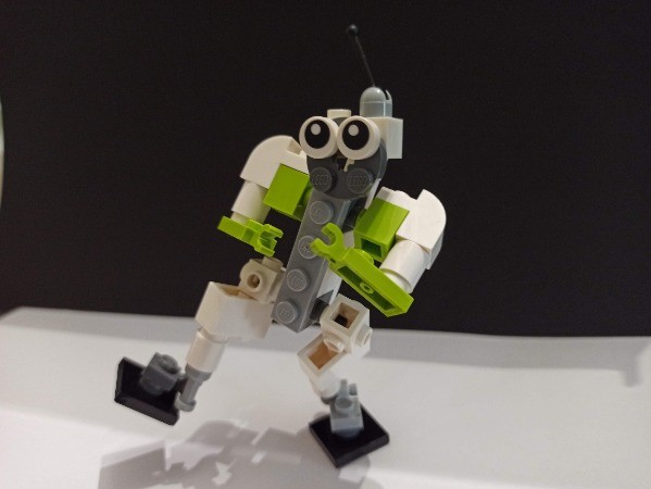 LEGO MOC skinny little robot by marcolachina | Rebrickable - Build with ...