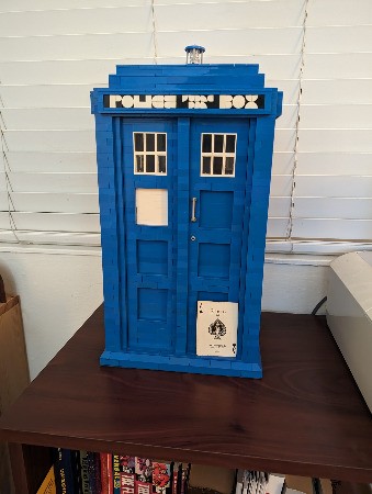 LEGO MOC-172032 TARDIS by RobinGoodfellow | Rebrickable - Build with LEGO