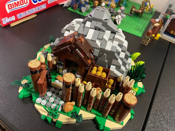 LEGO MOC WOW Fantasy Gold Mine by MOCOPOLIS | Rebrickable - Build with LEGO