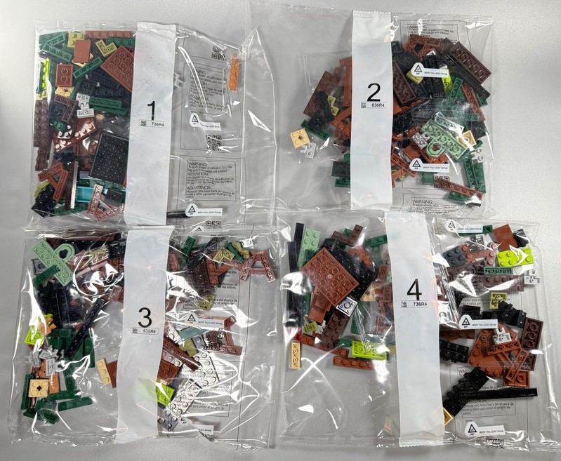 Review: 10340-1 - Wreath & 10370-1 - Poinsettia﻿ | Rebrickable - Build ...