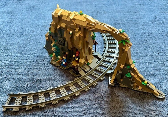 LEGO MOC-185079 Coastline Natural Bridge | Train Tracks | Falling Rocks ...