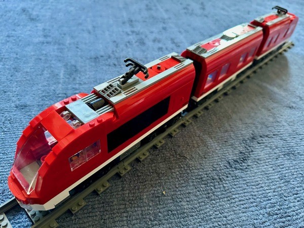 LEGO MOC Facelifted Passenenger Train 7938 | City | Trains | Red | RC ...