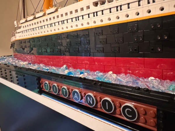 LEGO MOC-167726 Display Base for Titanic by bricksntonic | Rebrickable ...