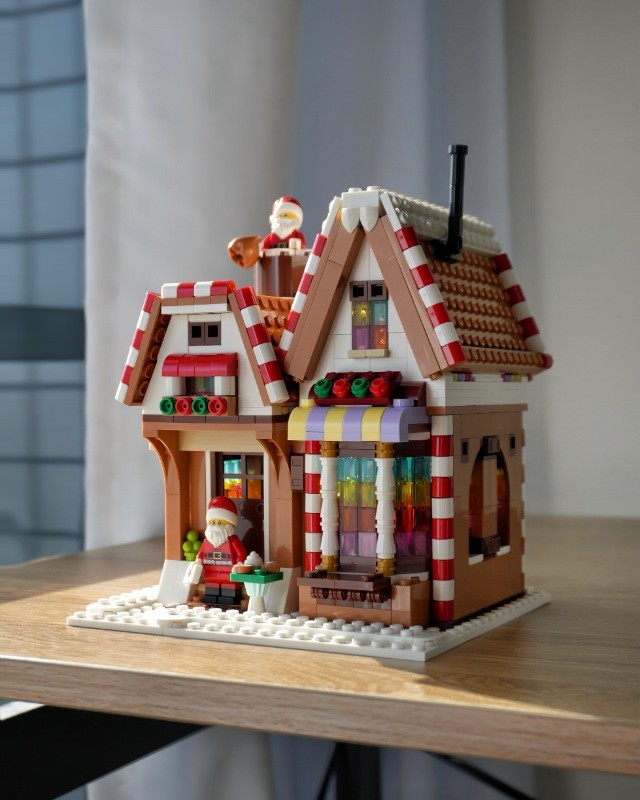 LEGO MOC 40809 Christmas Gingerbread House – Winter Village Alternate ...