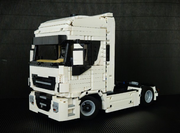 LEGO MOC IVECO STRALIS 500 ( SCALE 1:21 ) by BricKimi | Rebrickable ...