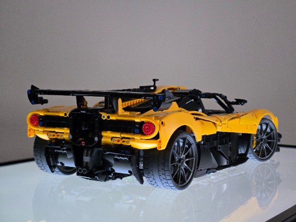 LEGO MOC-215951 Gordon Murray Automotive T.50s (42172) by BricksByCas24 ...
