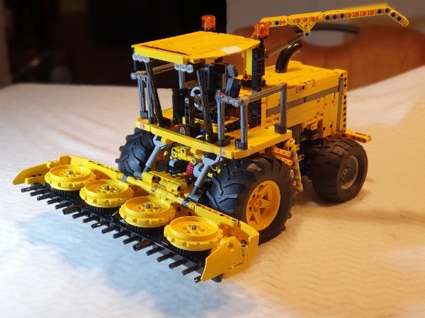 LEGO MOC Forage Harvester by ErikK | Rebrickable - Build with LEGO