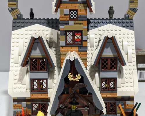 LEGO MOC The Three Broomsticks (Hogsmeade Winter Village) by ...