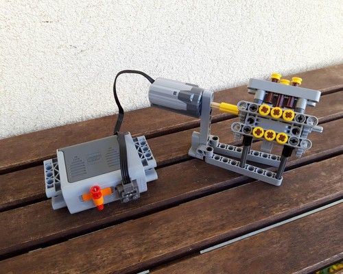 LEGO MOC Mini W12 Engine by iulian2500 | Rebrickable - Build with LEGO