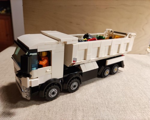 LEGO MOC Isuzu Dump Truck by Yellow.LXF | Rebrickable - Build with LEGO
