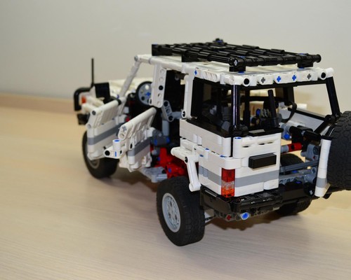 LEGO MOC TOYOTA Land Cruiser 76 by KevinMoo | Rebrickable - Build with LEGO
