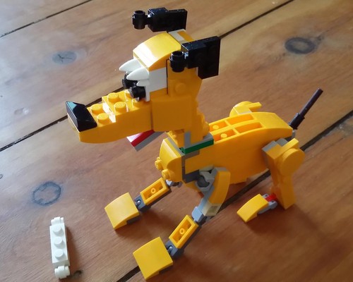 LEGO MOC Pluto & Bone by dvdliu | Rebrickable - Build with LEGO