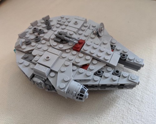 LEGO MOC Micro Millennium-Falcon by ron_mcphatty | Rebrickable - Build ...