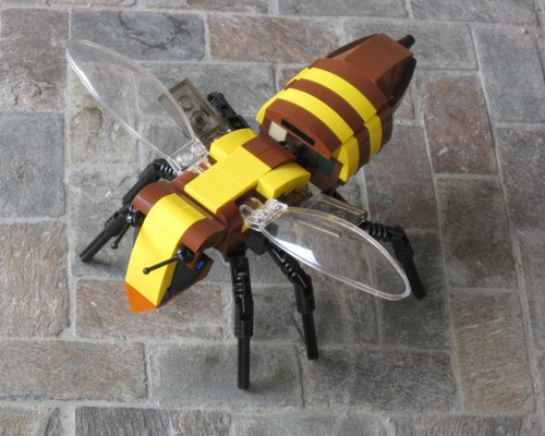 LEGO MOC Honey bee by jorah | Rebrickable - Build with LEGO
